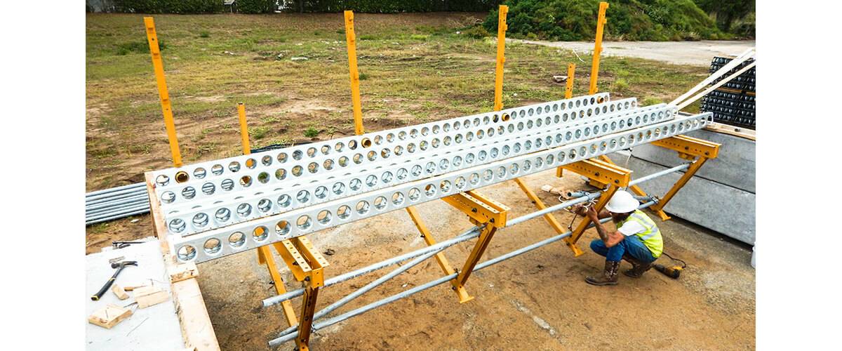 Heavy Duty Bridge Overhang Bracket | EFCO Forms